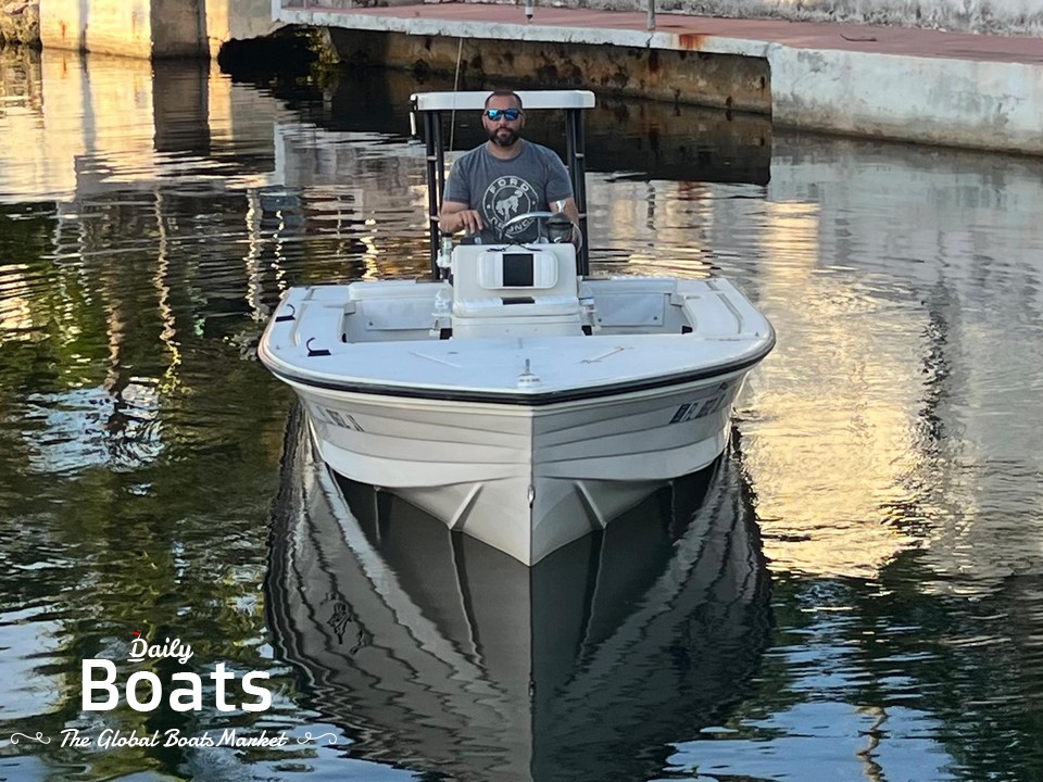 1998 Hewes 16 Bayfisher for sale. View price, photos and Buy 1998 Hewes ...