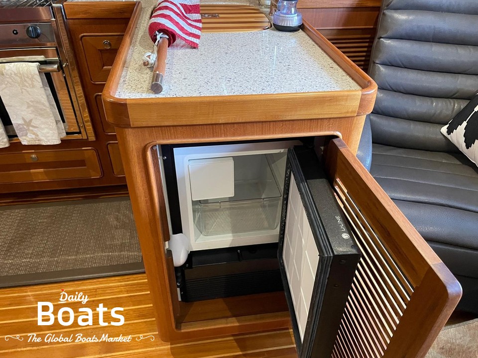 2016 Helmsman Trawlers 38 Pilothouse for sale. View price, photos and ...