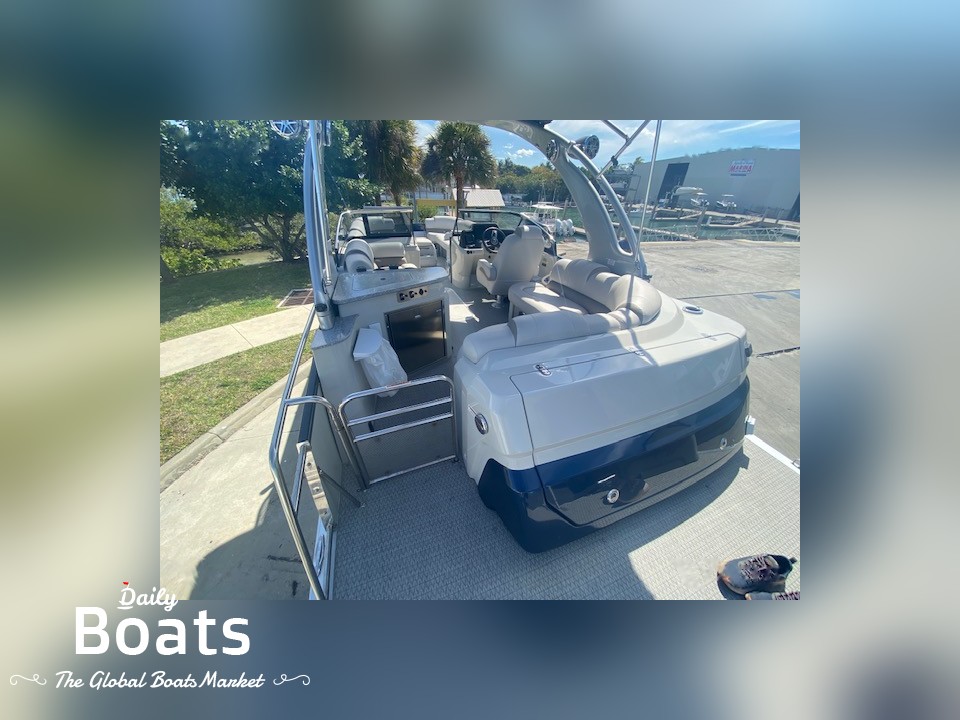 2020 Avalon Luxury Pontoons 27' Excalibur Twin Elite for sale. View ...