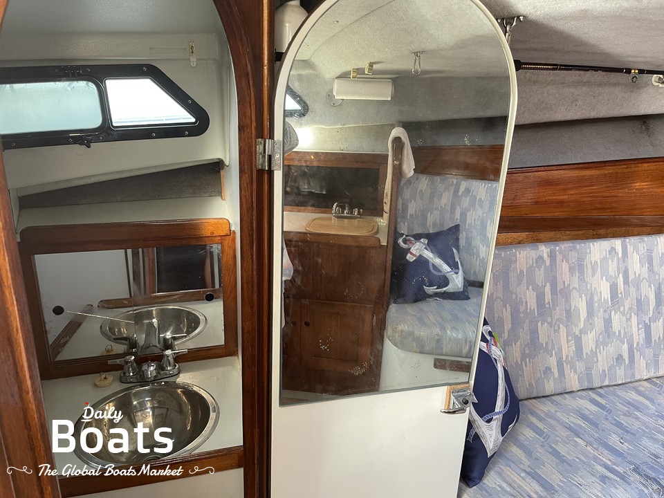 1989 Rampage 31 for sale. View price, photos and Buy 1989 Rampage 31 ...