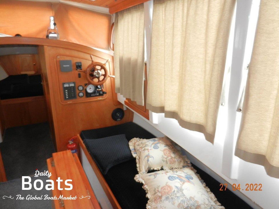 2005 Classic Logan 33 for sale. View price, photos and Buy 2005 Classic ...