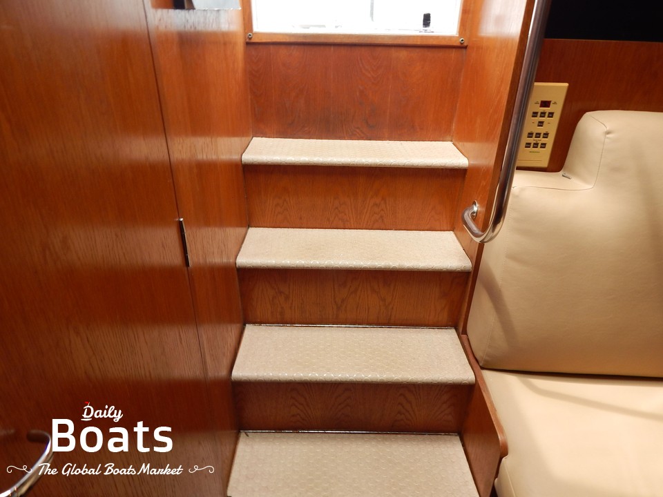 1995 Hatteras 39 Express for sale. View price, photos and Buy 1995 ...