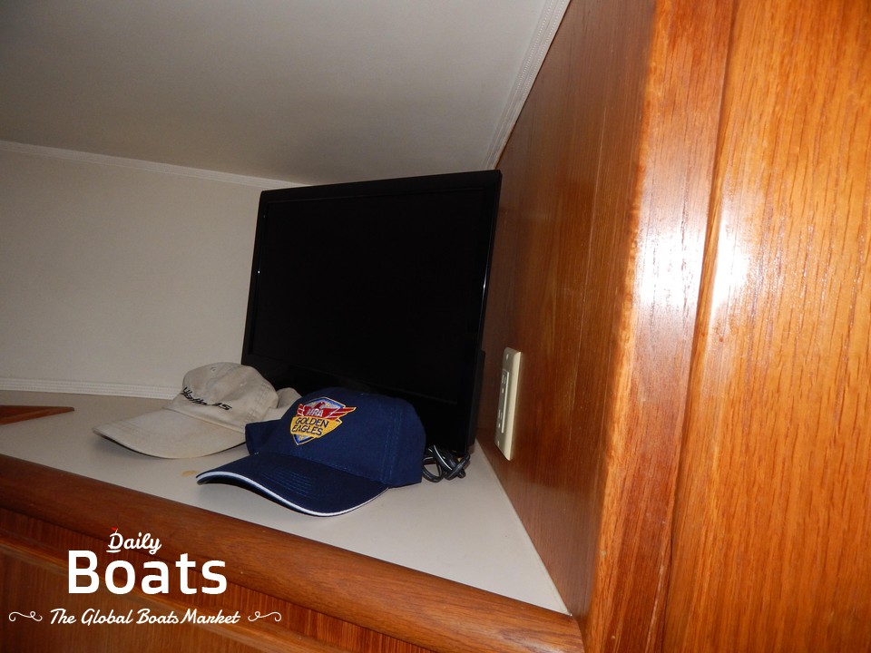 1995 Hatteras 39 Express for sale. View price, photos and Buy 1995 ...