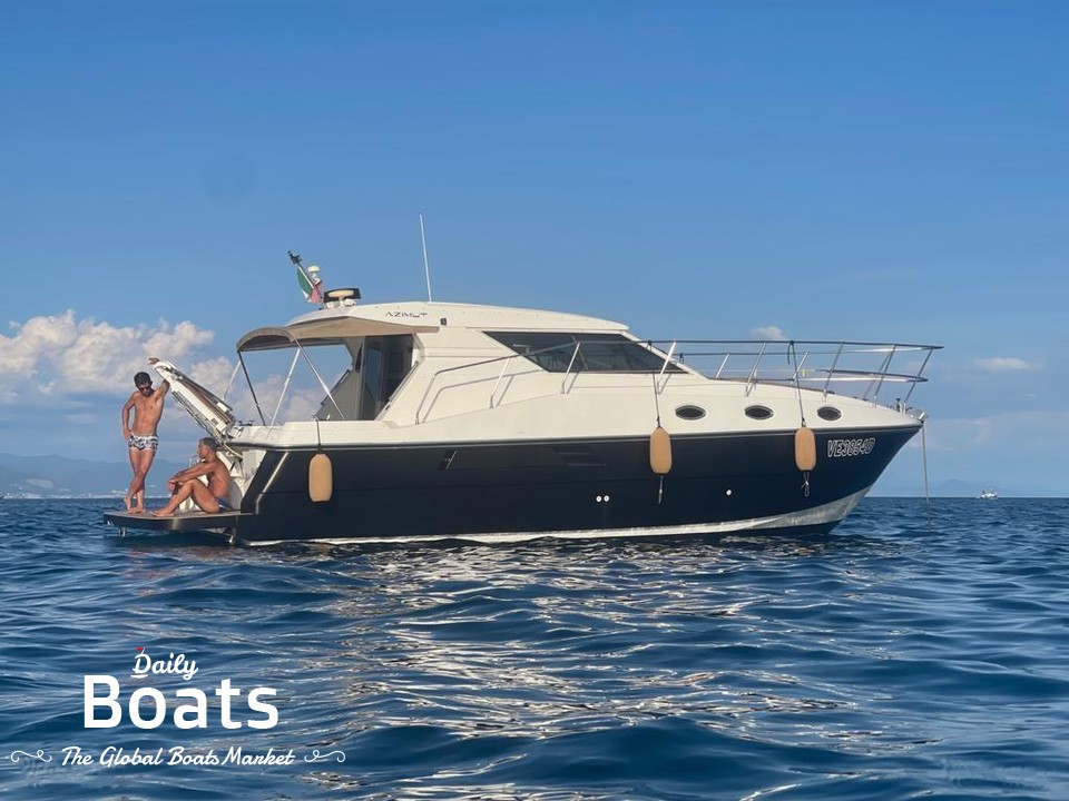 1991 Azimut 32.9 Targa for sale. View price, photos and Buy 1991 Azimut ...