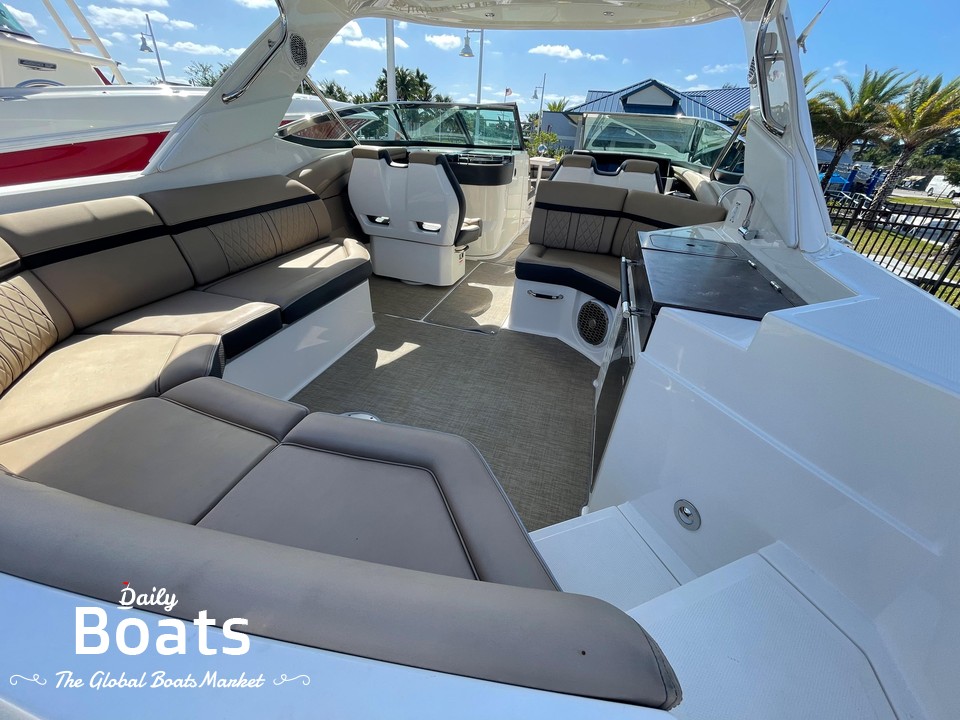 2017 Sea Ray Slx 350 Ob for sale. View price, photos and Buy 2017 Sea ...