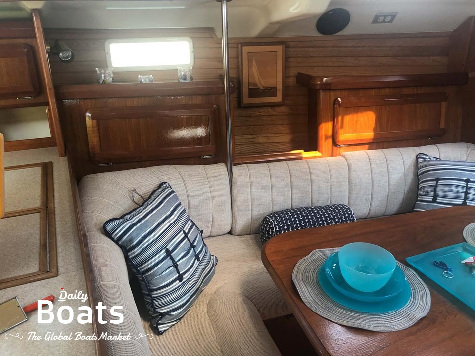 1991 Hunter Legend 37.5 for sale. View price, photos and Buy 1991 ...