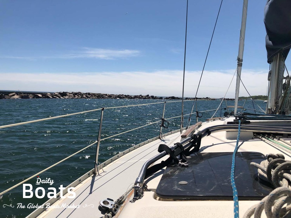 1991 Hunter Legend 37.5 for sale. View price, photos and Buy 1991 ...