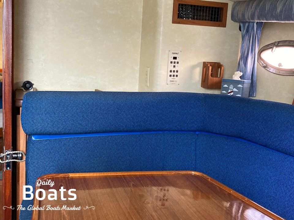 1990 Topaz 39 Royale for sale. View price, photos and Buy 1990 Topaz 39 ...