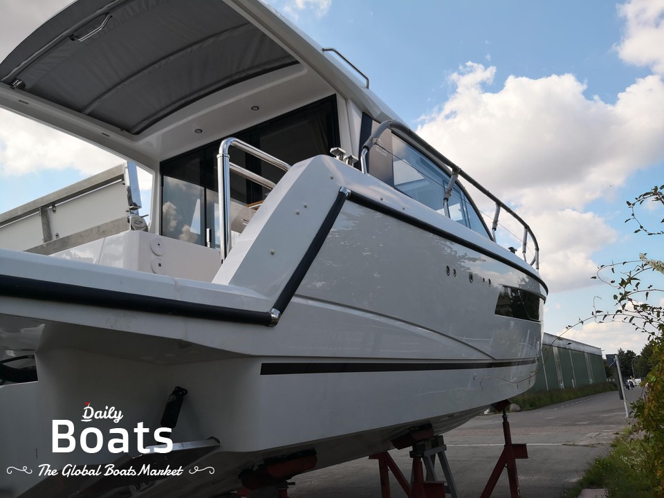 2022 Sealine C335 for sale. View price, photos and Buy 2022 Sealine ...