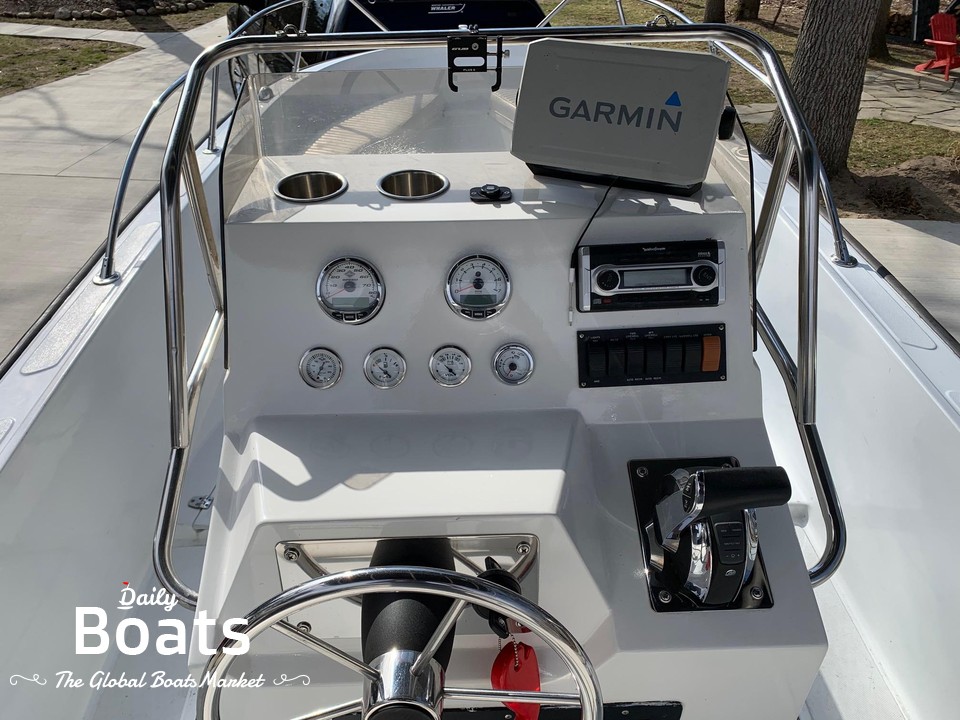 1986 Boston Whaler Guardian 22 for sale. View price, photos and Buy ...
