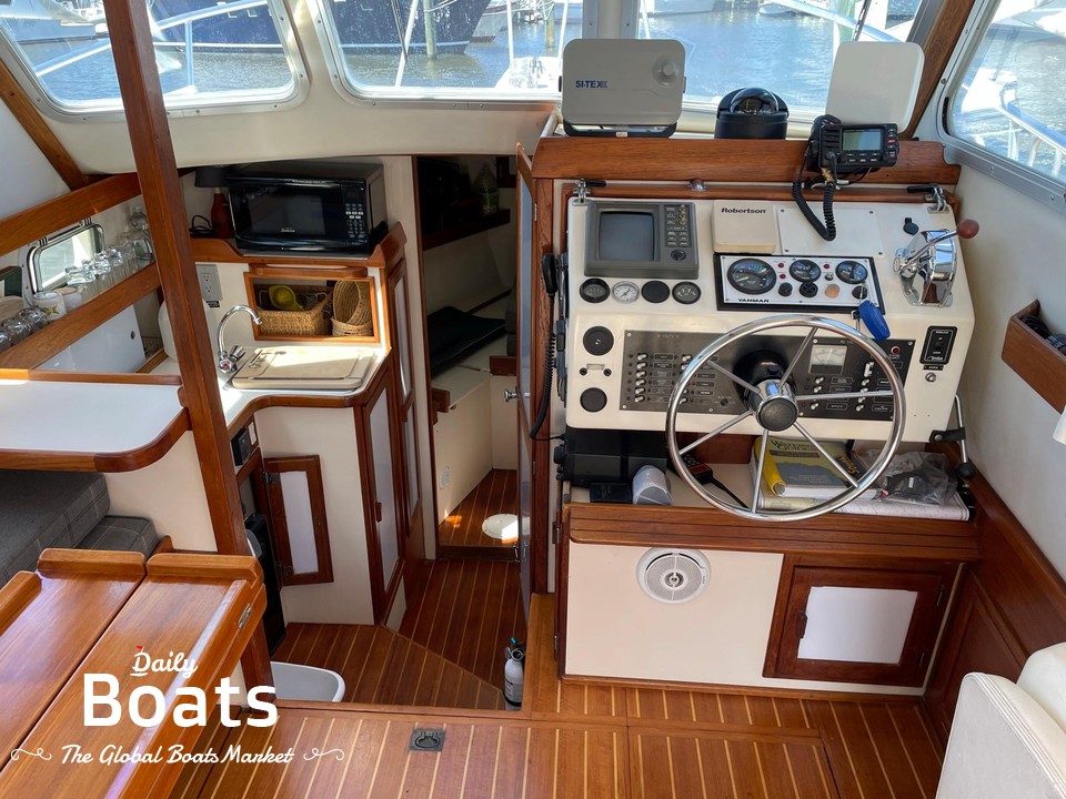 1995 Nauset 28 Hardtop Cruiser for sale. View price, photos and Buy ...