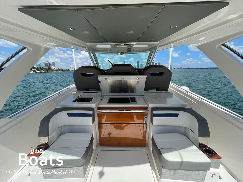 2019 Tiara Yachts 38 Ls for sale. View price, photos and Buy 2019 Tiara ...