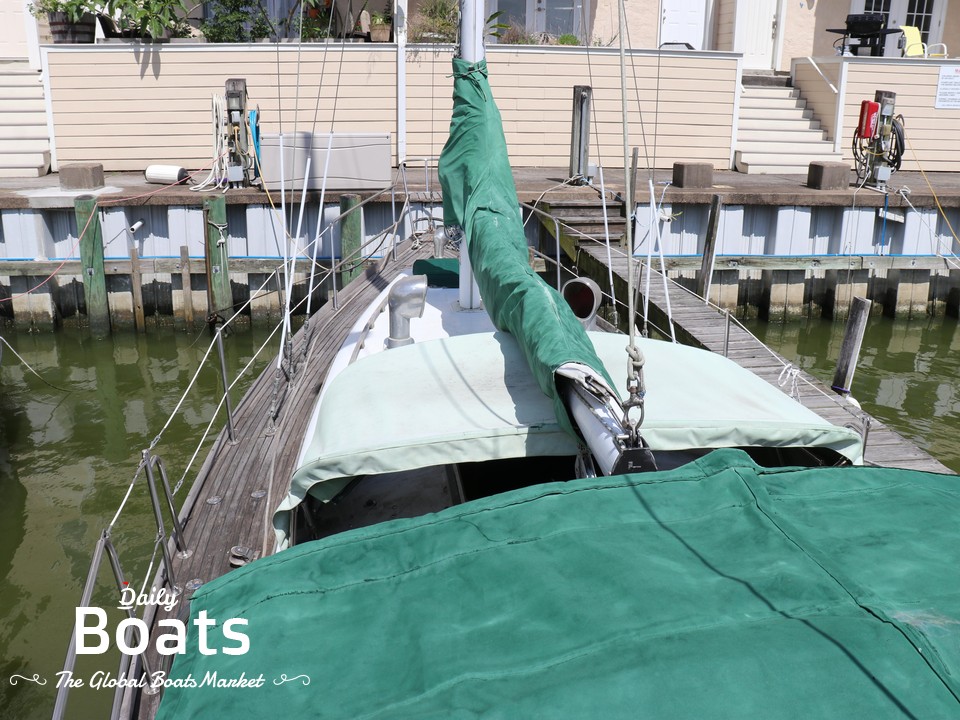 1980 Cheoy Lee Offshore 32 for sale. View price, photos and Buy 1980 ...