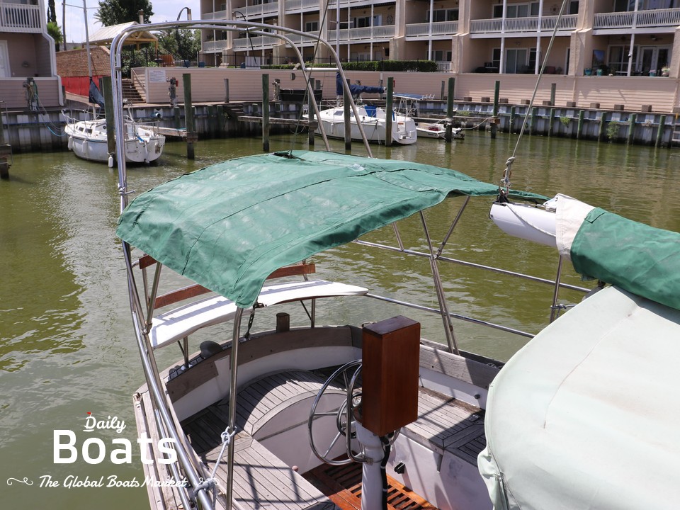 1980 Cheoy Lee Offshore 32 for sale. View price, photos and Buy 1980 ...