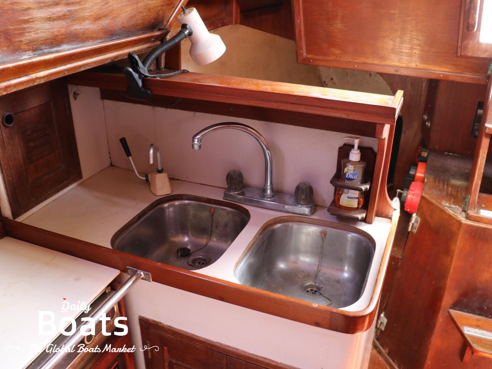 1980 Cheoy Lee Offshore 32 for sale. View price, photos and Buy 1980 ...