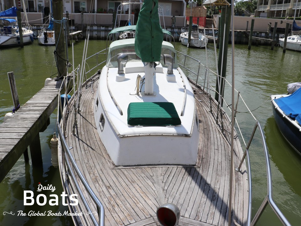 1980 Cheoy Lee Offshore 32 for sale. View price, photos and Buy 1980 ...