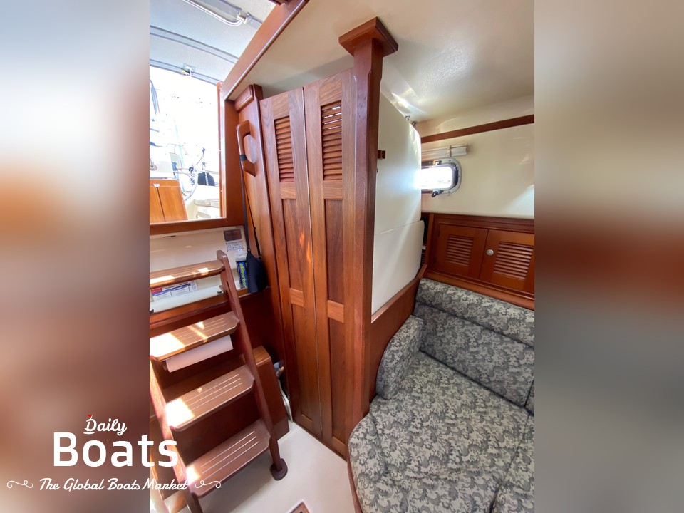 1998 Island Packet 320 for sale. View price, photos and Buy 1998 Island ...