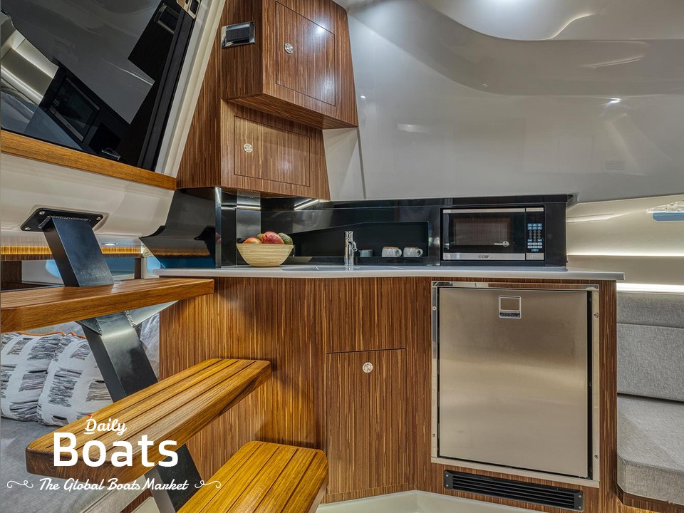 2022 Sea Ray Sundancer 370 Ob for sale. View price, photos and Buy 2022 ...