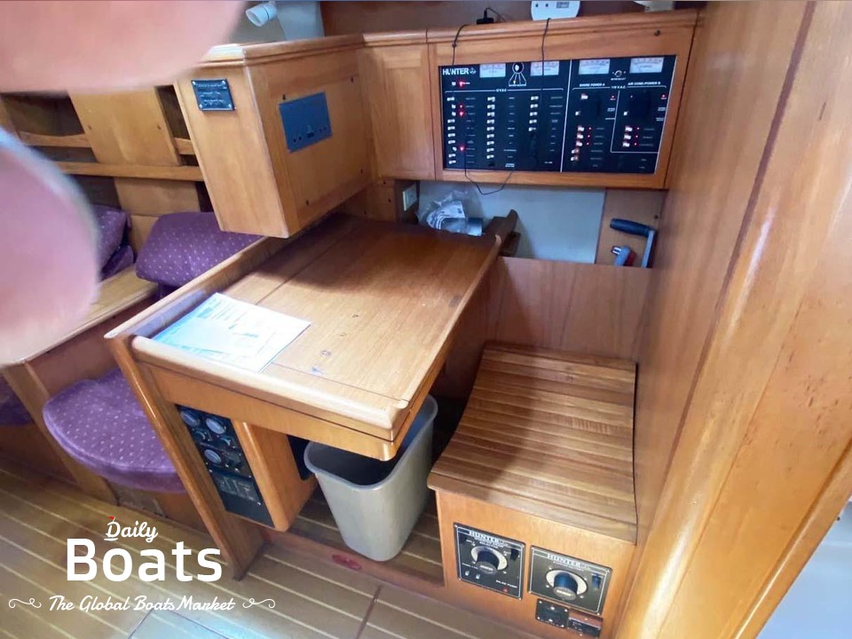 2001 Hunter 460 Sloop for sale. View price, photos and Buy 2001 Hunter ...