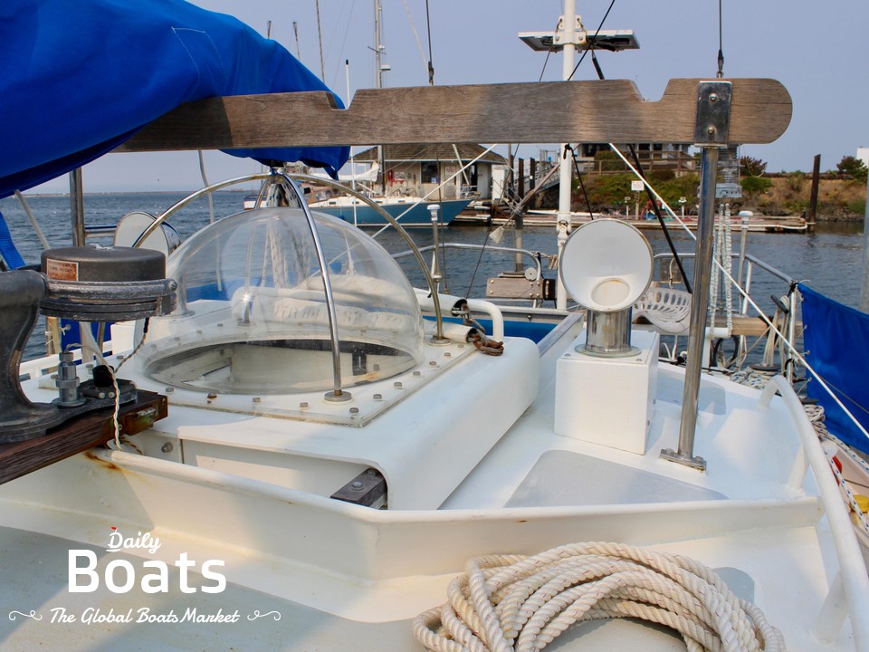 1985 Ebbtide 33 for sale. View price, photos and Buy 1985 Ebbtide 33 ...