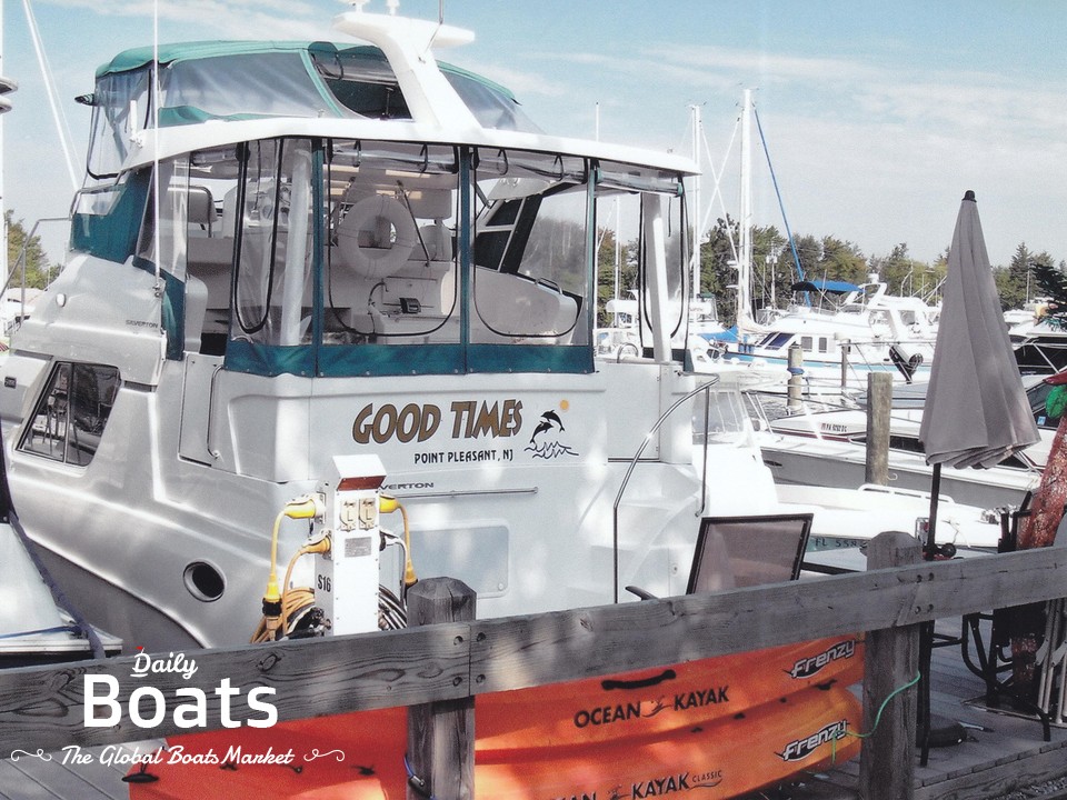 1999 Silverton 352 Acmy Truly Special Yacht for sale. View price ...