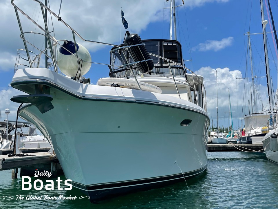 1993 Carver 440 Aft Cabin Motor Yacht for sale. View price, photos and ...