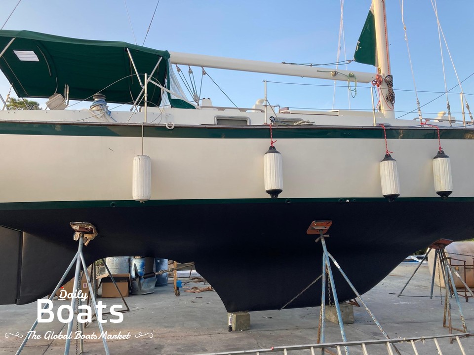 1980 Pearson 424 for sale. View price, photos and Buy 1980 Pearson 424 ...