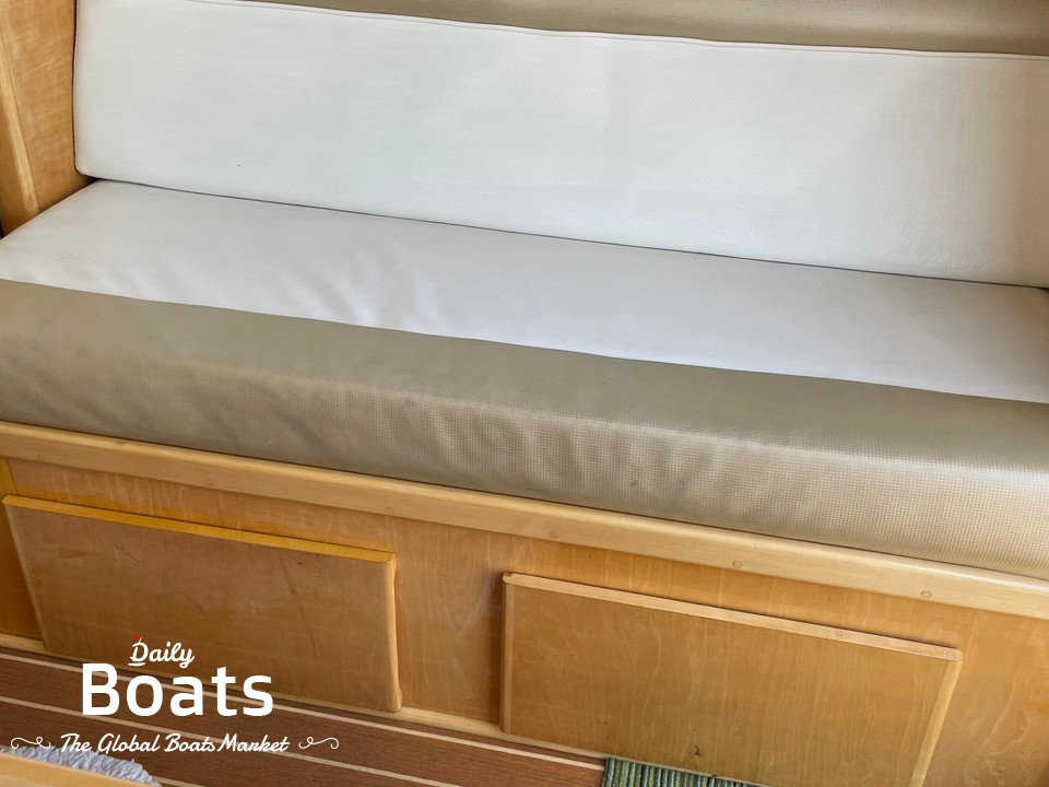 1993 Navigator 3300 for sale. View price, photos and Buy 1993 Navigator ...