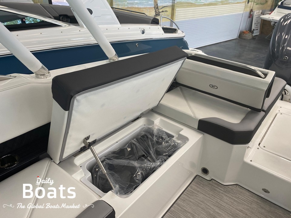 2022 Cobalt R8 Outboard for sale. View price, photos and Buy 2022 ...