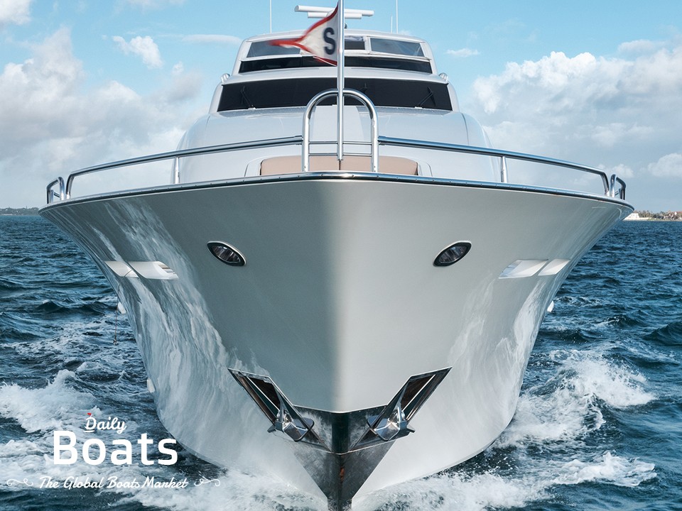 2004 Lazzara Yachts 106 for sale. View price, photos and Buy 2004 ...