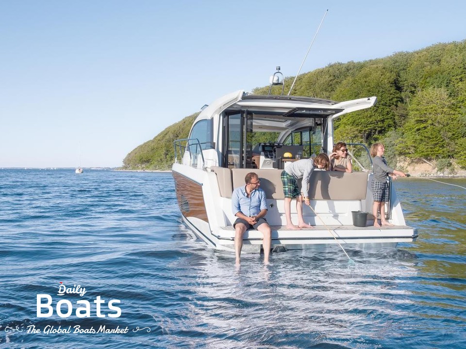 2021 Sealine C330 (Factory Order) for sale. View price, photos and Buy ...