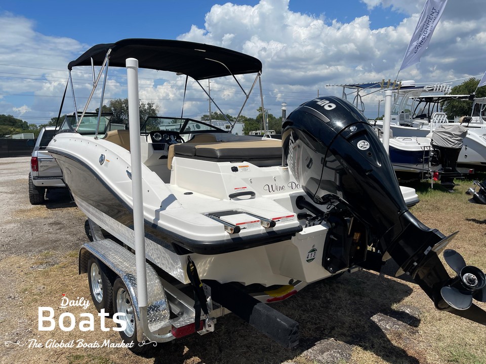 2019 Sea Ray Spx 210 Ob for sale. View price, photos and Buy 2019 Sea ...