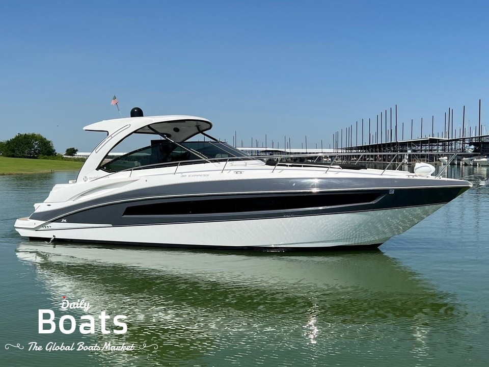 2017 Cruisers Yachts 38 Express for sale. View price, photos and Buy ...