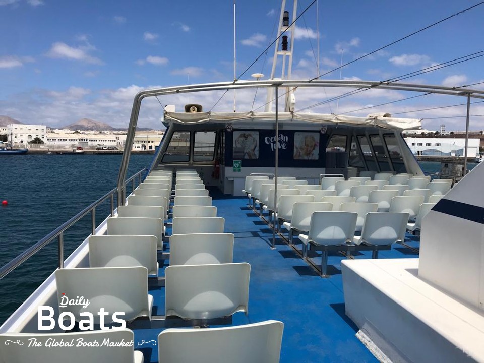 1999 Commercial Fast Catamaran Glass Bottom Yacht for sale. View price ...