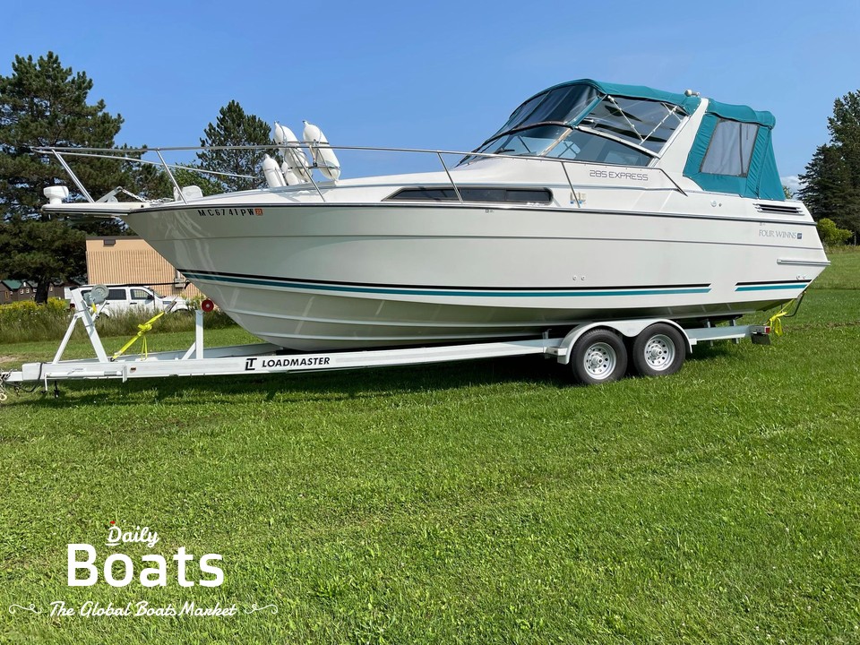 1993 Four Winns 285 Express for sale. View price, photos and Buy 1993 ...