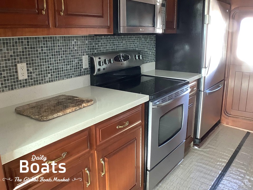 2010 Custom 90' Expedition Yacht for sale. View price, photos and Buy ...