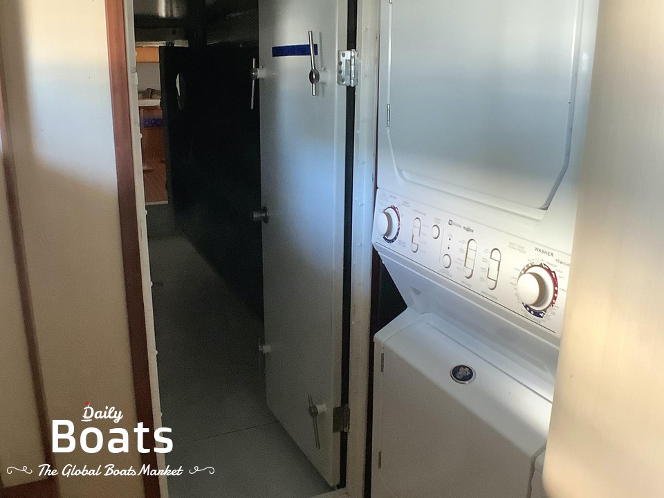 2010 Custom 90' Expedition Yacht for sale. View price, photos and Buy ...