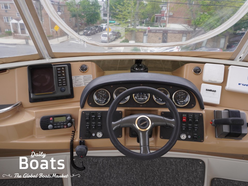 2002 Carver 444 Cockpit Motor Yacht for sale. View price, photos and ...