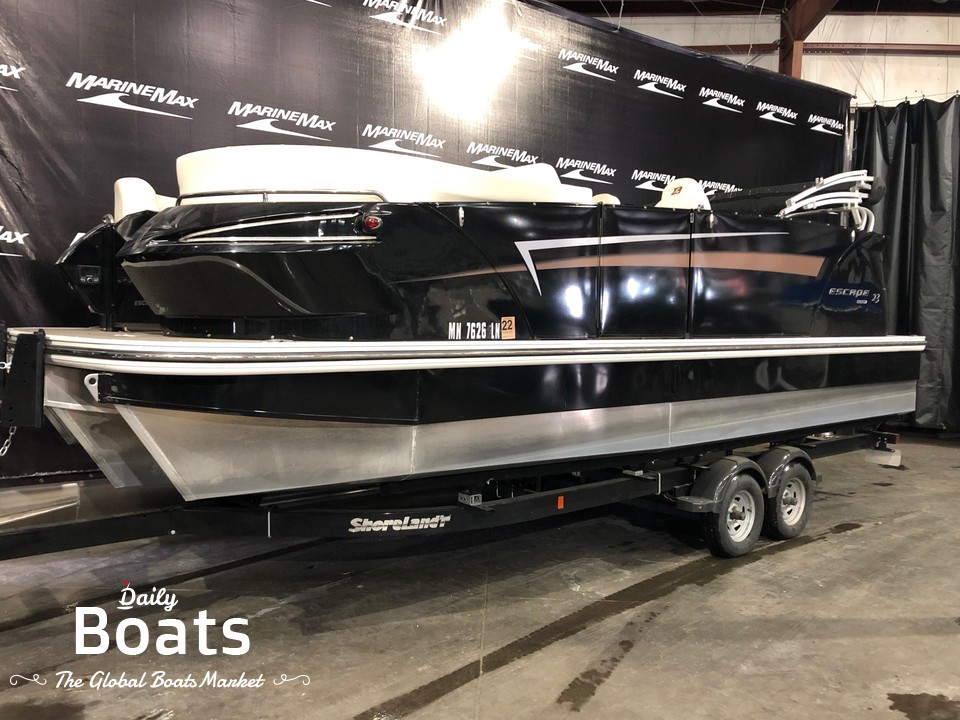 2017 Larson Escape Ttt 23 for sale. View price, photos and Buy 2017 ...