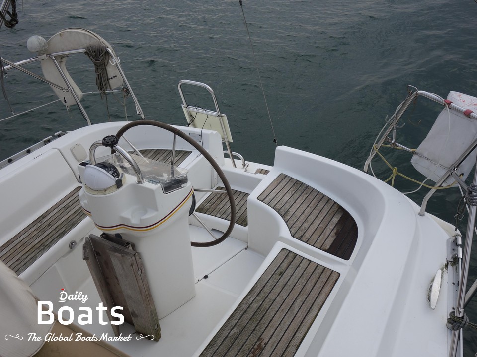 2000 Beneteau Oceanis 311 for sale. View price, photos and Buy 2000 ...