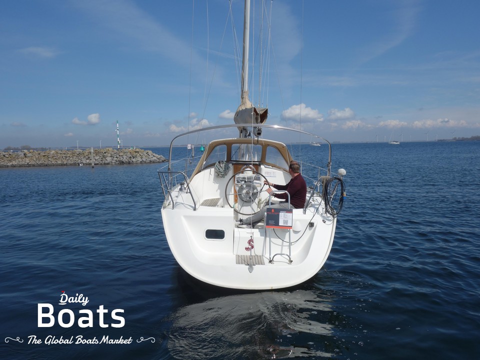 2000 Beneteau Oceanis 311 for sale. View price, photos and Buy 2000 ...