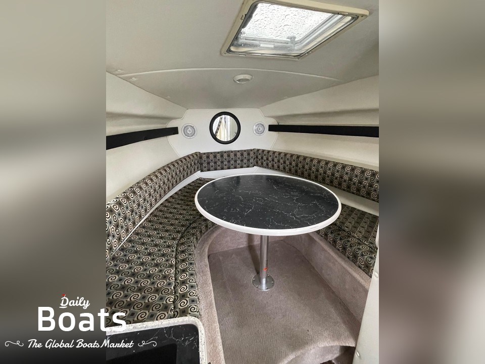 2001 Rinker Fiesta Vee 270 for sale. View price, photos and Buy 2001 ...