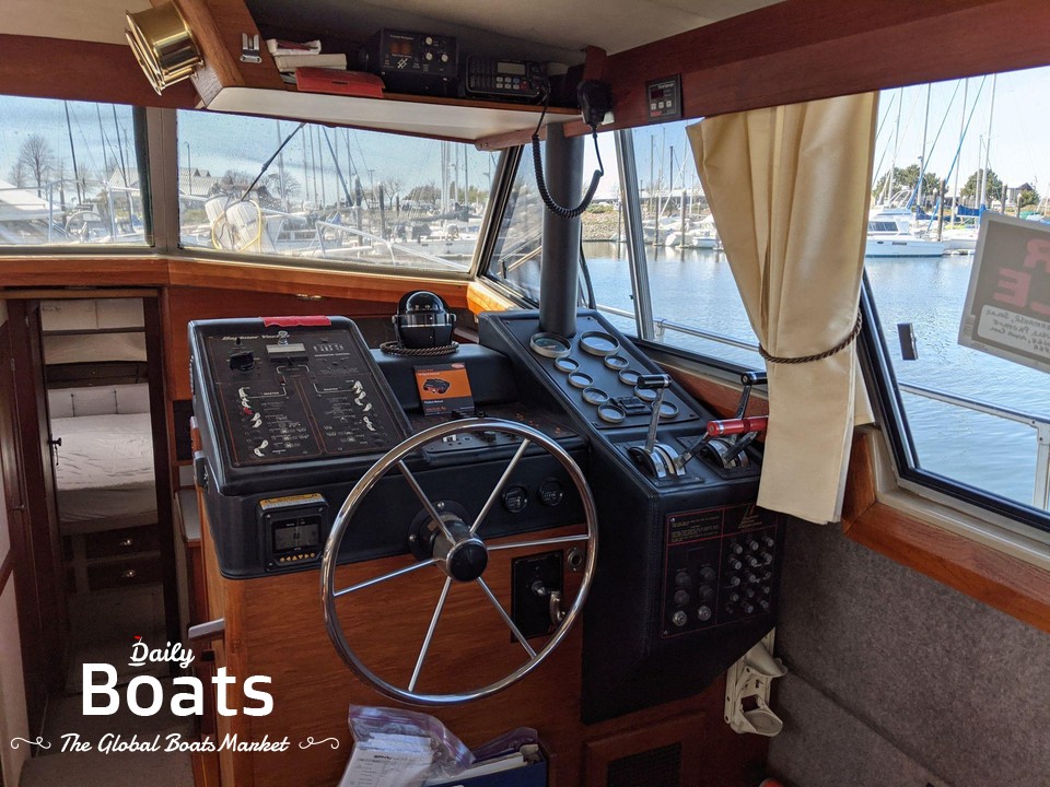 1985 Bayliner 3870 for sale. View price, photos and Buy 1985 Bayliner ...