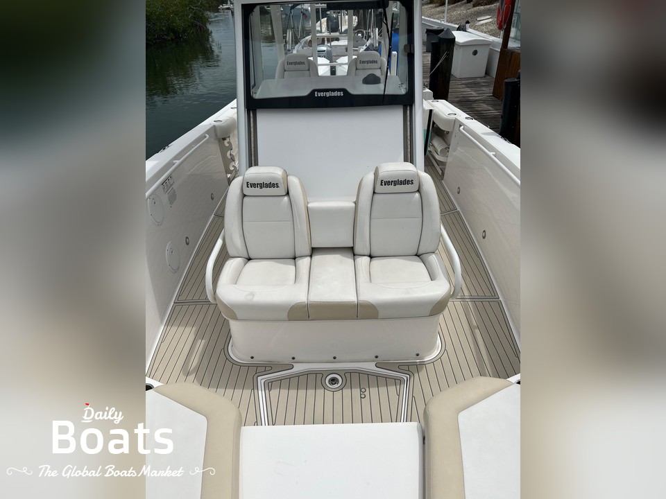 2017 Everglades 325Cc for sale. View price, photos and Buy 2017 ...