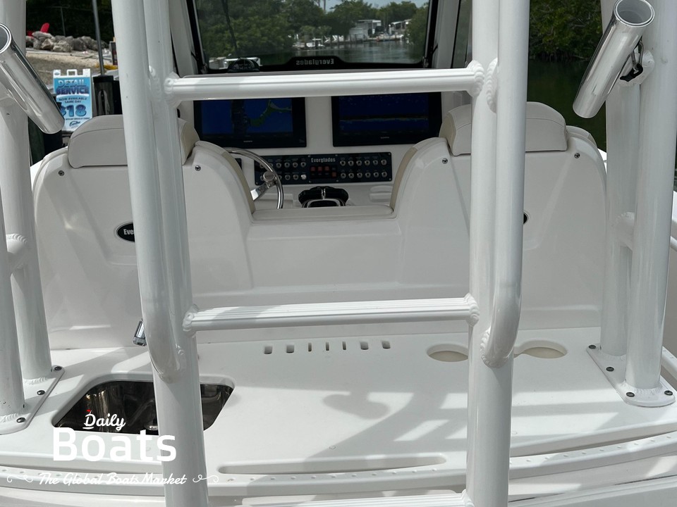 2017 Everglades 325Cc for sale. View price, photos and Buy 2017 ...