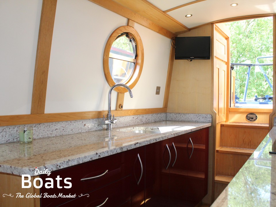 2014 Colecraft / Aqua 69' Semi Cruiser Narrowboat for sale. View price ...