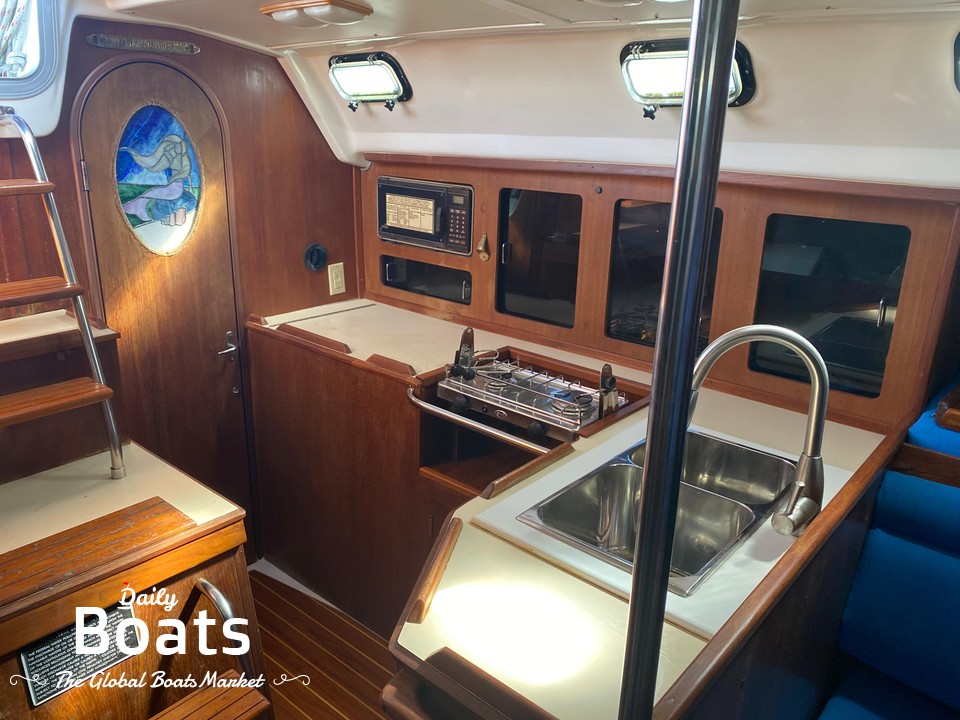 1987 Hunter 37 for sale. View price, photos and Buy 1987 Hunter 37 #321427