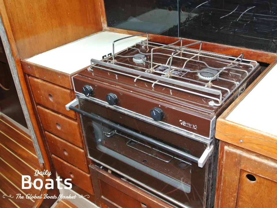 1985 Diva 39 (Fabola Yachts) for sale. View price, photos and Buy 1985 ...