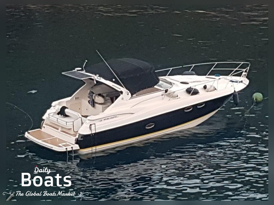 Motor boats Regal 38 commodore for sale - Daily Boats
