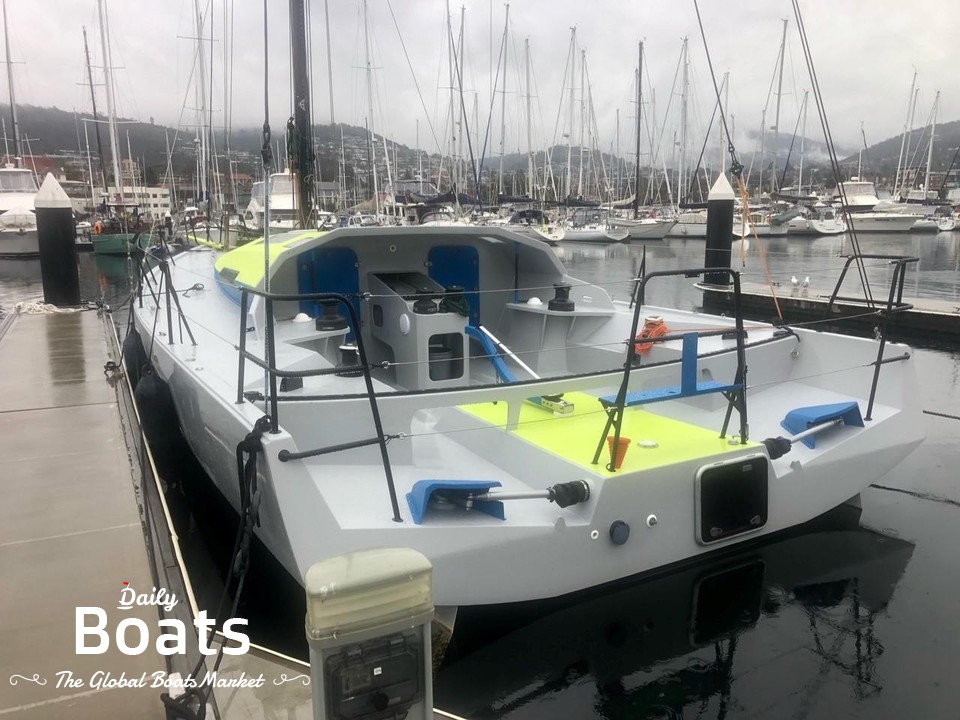 2010 Class 40 Akilaria for sale. View price, photos and Buy 2010 Class ...